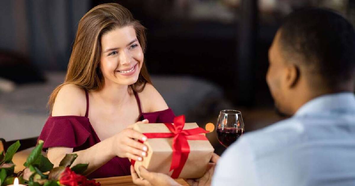 Happy One Month Anniversary Wishes, Cake & Celebration Ideas